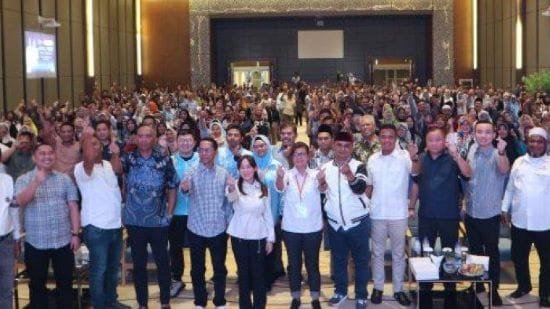 Bertemu dengan Warga Lubuk Baja Batam, Amsakar Achmad dan Li Claudia ...